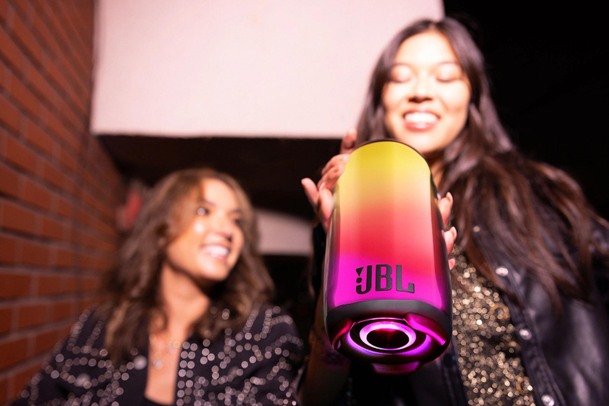 JBL Pulse 5 | Tragbarer Bluetooth-Lautsprecher mit Lichtshow